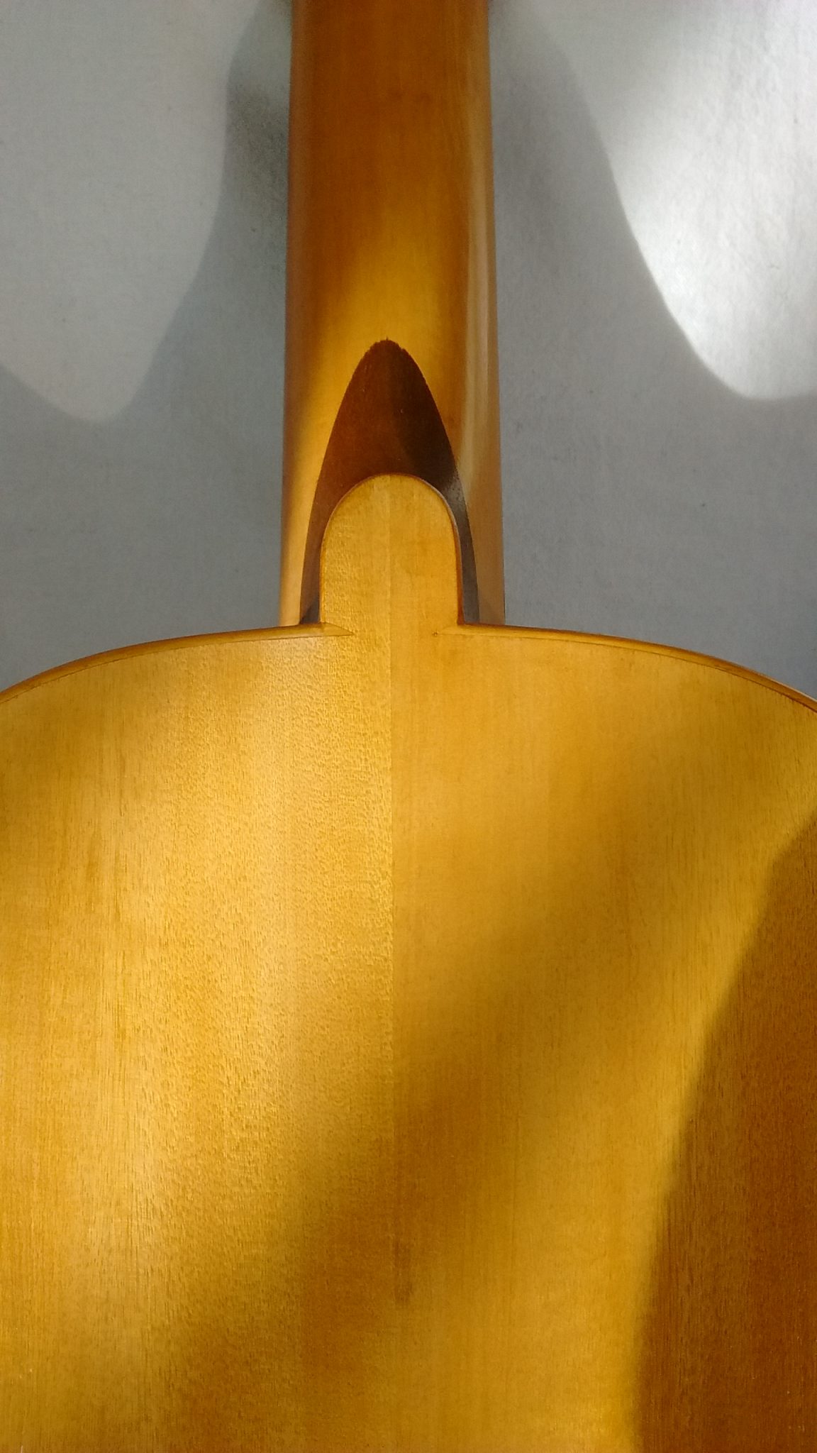 Venezuelan Luthier Cuatro - Traditional model 01 - Beautifulinstrument.com