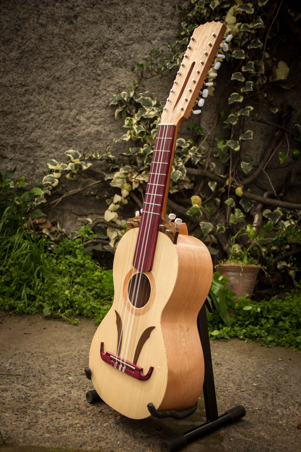 Violão ou Guitarron Chileno - Modelo Pircano 02 - Beautifulinstrument.com