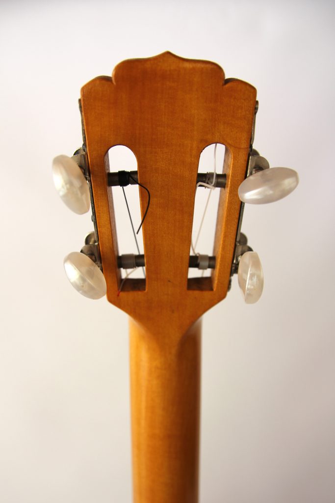 Venezuelan Luthier Cuatro - Traditional model 02 - Beautifulinstrument.com