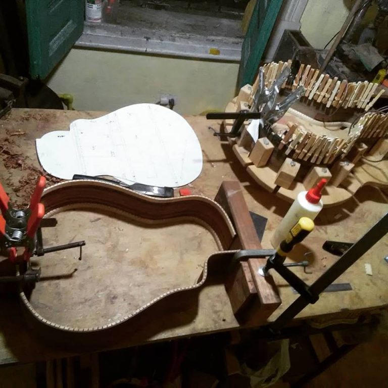 Tres Cubano Premium, acústico o amplificado - Beautifulinstrument.com